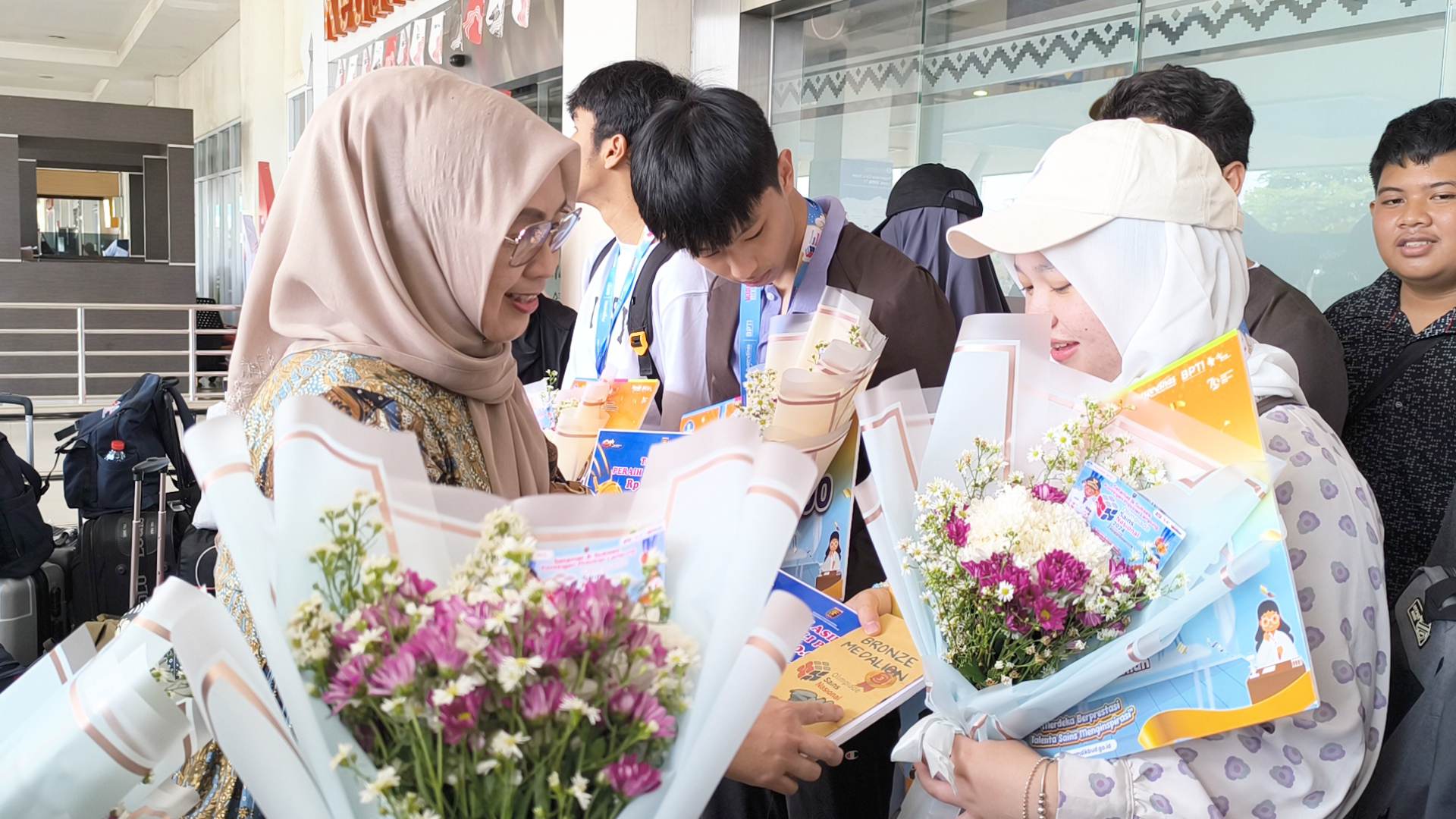 Sukses! Pelajar Lampung Raih Enam Medali pada OSN SMA/MA Tingkat ...